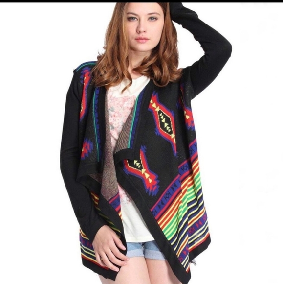 zoe Baer | Sweaters | Zoe Baer Trendy Aztec Sweater | Poshmark